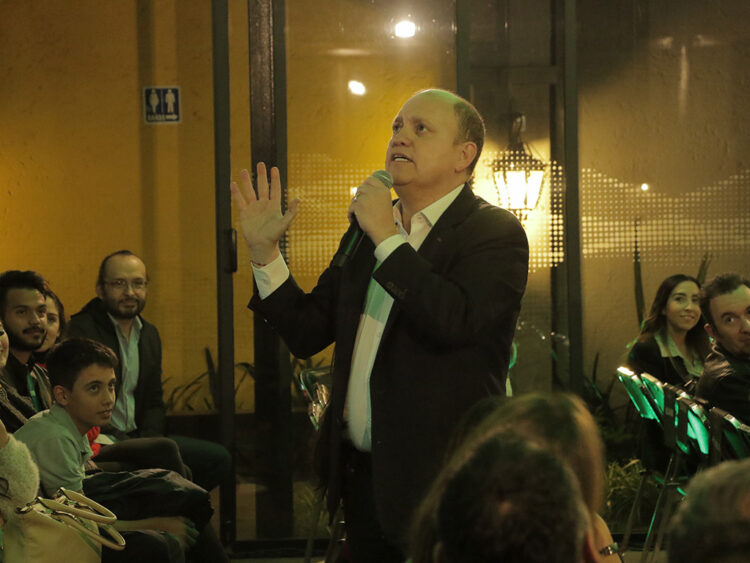 UP recibe la magia de Juan Pablo Neira | Universidad Panamericana